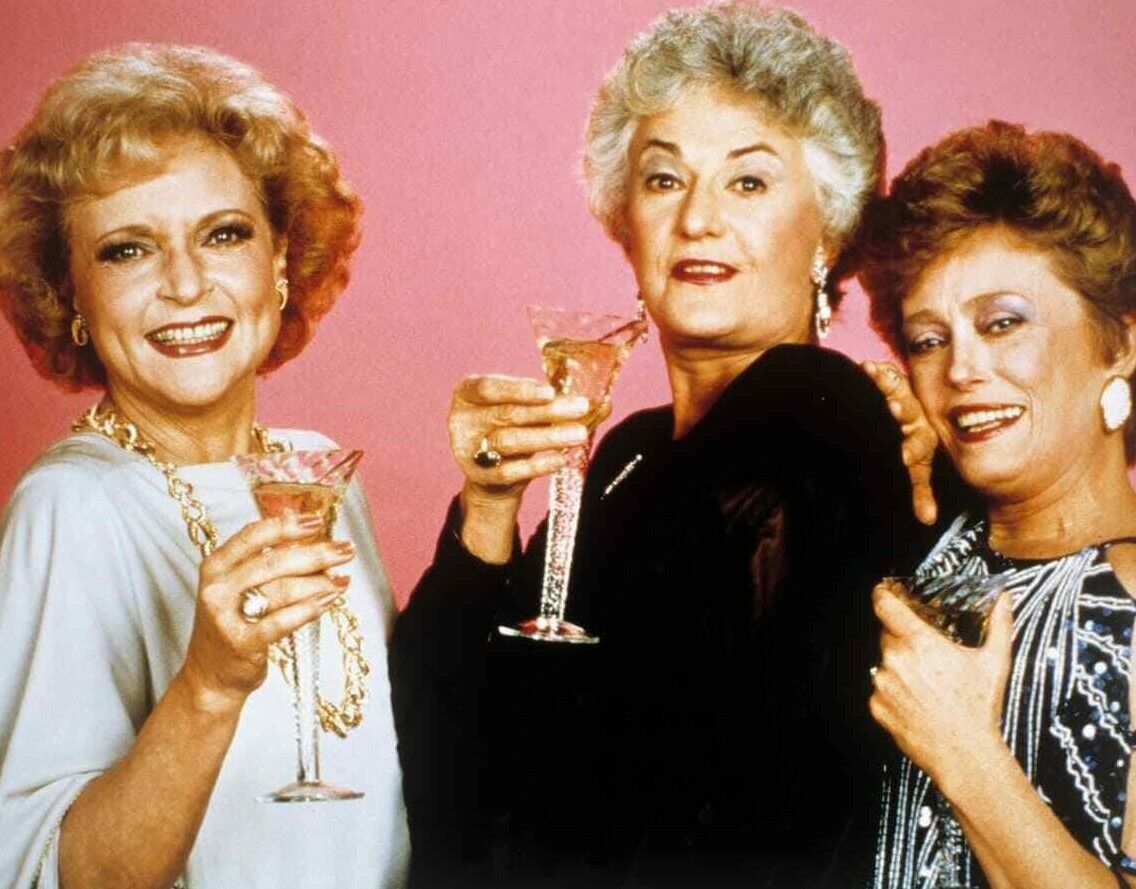 GOLDEN GIRLS CAST TV SHOW 8x10 Photo – Adira Collectibles